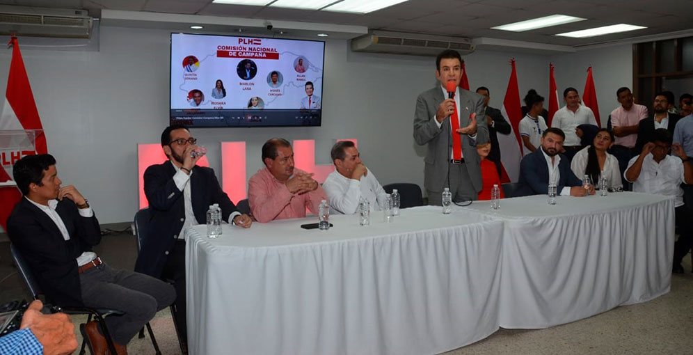 Salvador Nasralla juramenta su Comisión Nacional de Campaña