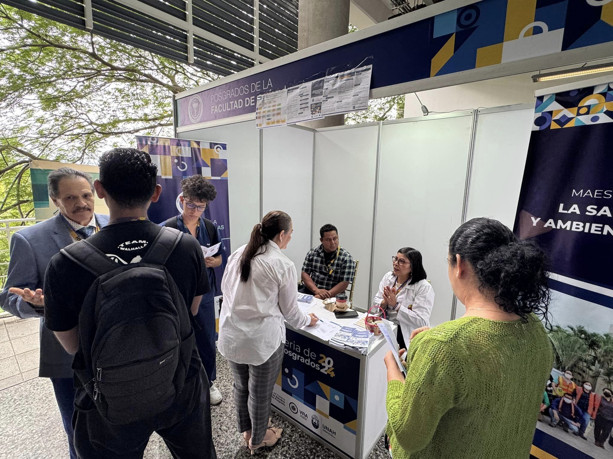 La UNAH realiza con éxito la Feria de Posgrados 2024