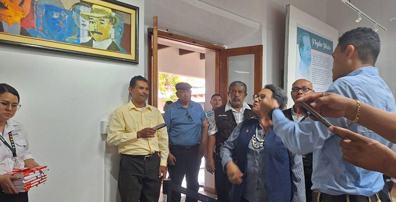 Inauguran museo que atesora legado del poeta Froylán Turcios