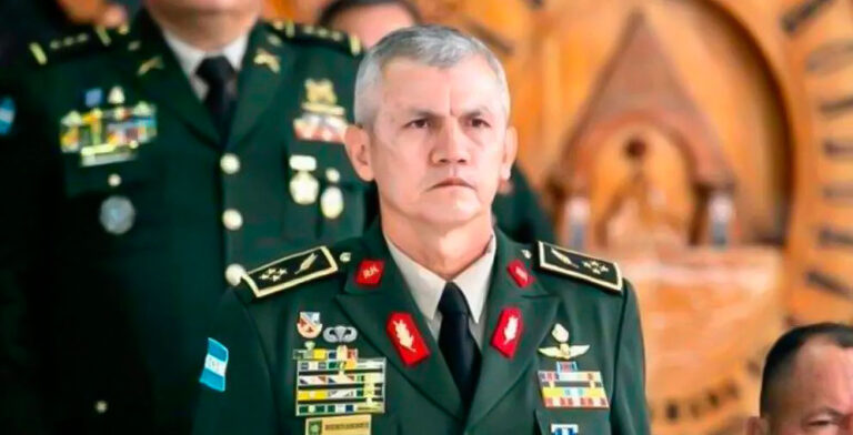 General Roosevelt Hernández rinde declaración ante el MP