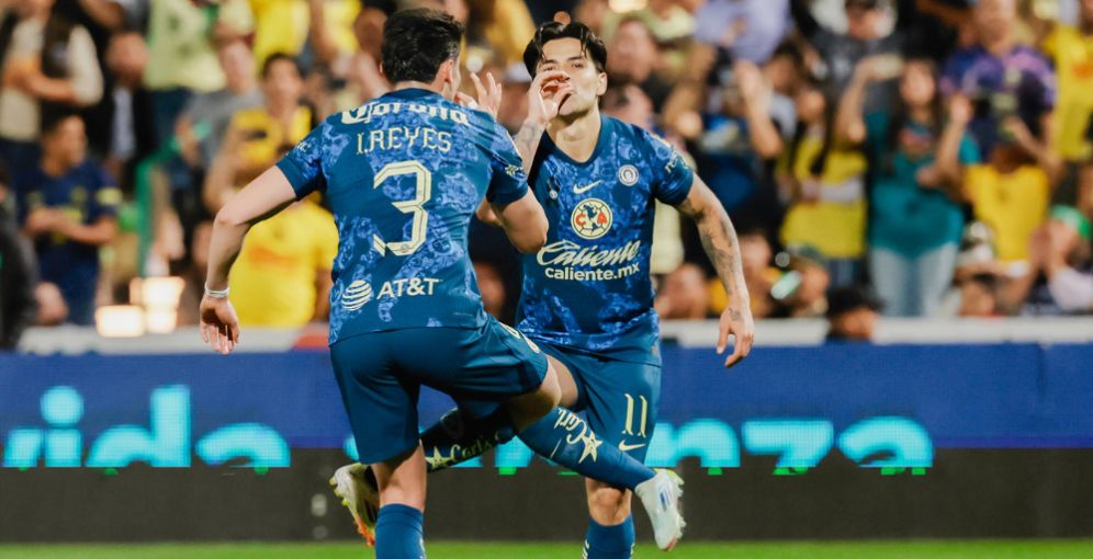América golea al Santos y toma el liderato