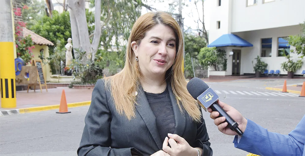 Cossette López: Proceso electoral será abierto supervisado y documentado