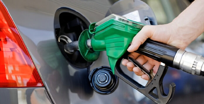 Combustibles reflejarán nuevas rebajas la próxima semana