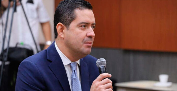 Ministro Hércules reafirma respaldo al rescate de la ENEE