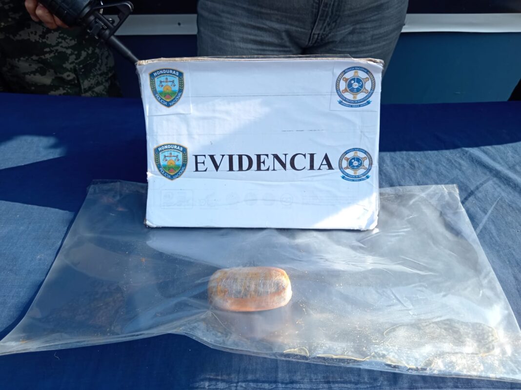 Detienen a mujer que intentó ingresar droga a cárcel