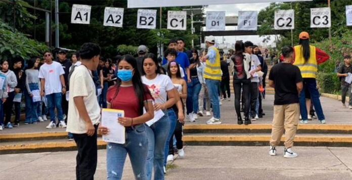 Más de 12,900 jóvenes participarán en la prueba PHUMA de la UNAH