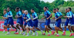 Panamá y Guatemala obligados a ganar en el Rommel Fernández