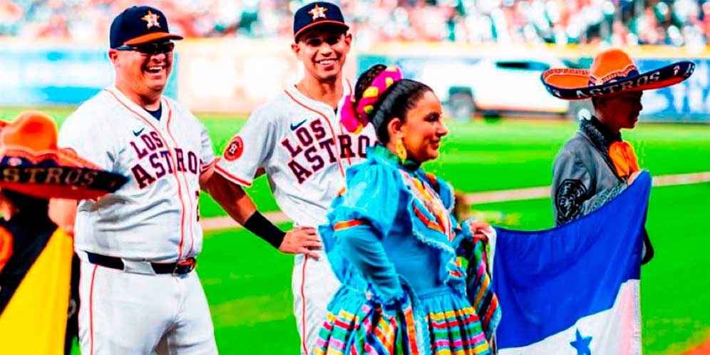 Mauricio Dubón recibe tributo por parte de los Astros de Houston