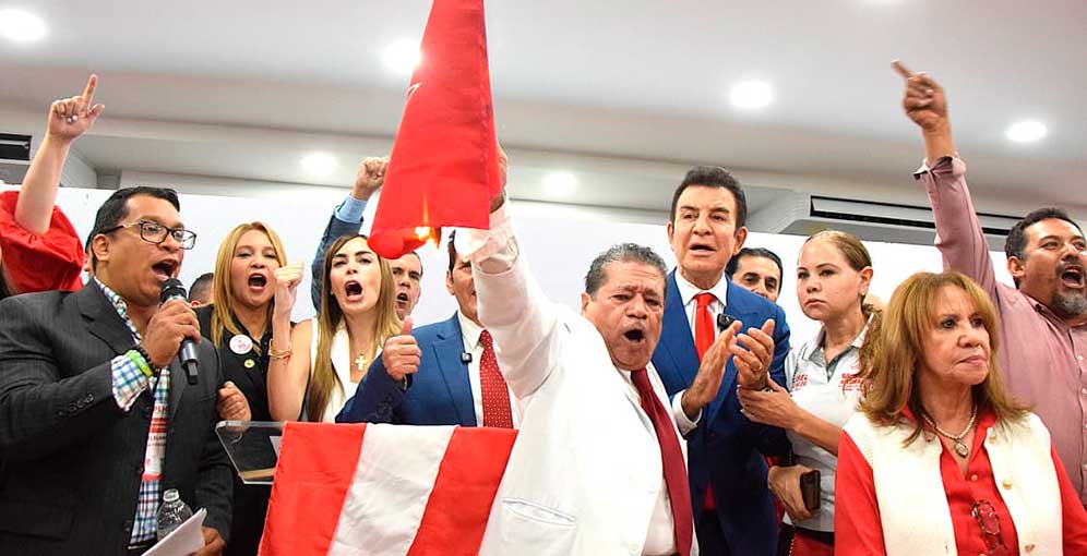 Arnaldo Paguada: Quemé la bandera en honor a los mártires
