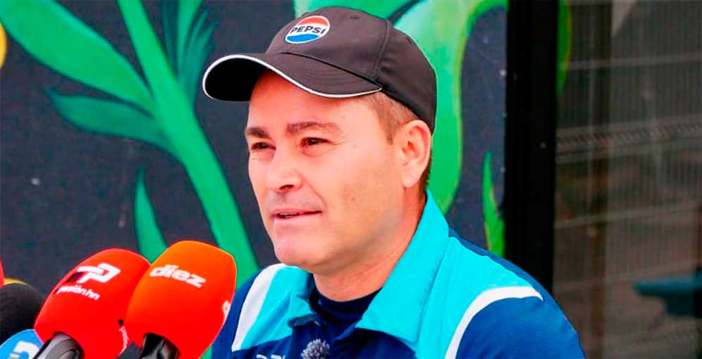 Javier López recomienda un técnico europeo para la selección