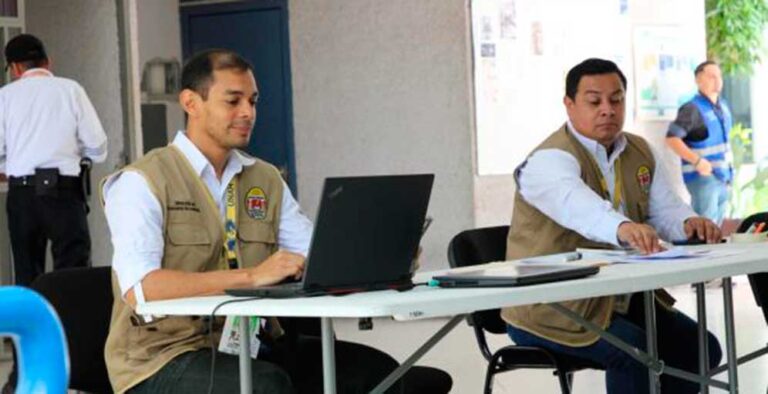 UNAH aplica en el exterior segunda prueba PHUMA
