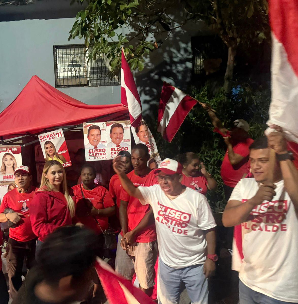 Colonia Divanna recibe con alegría y fervor a Sarahí Vásquez junto a ...