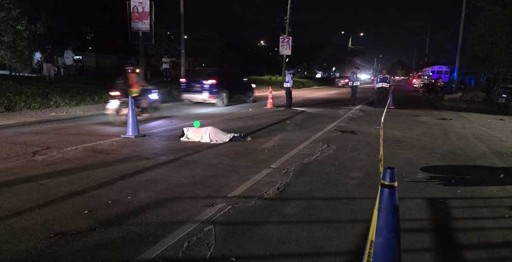 Muere tras ser atropellada por motorizados de policía