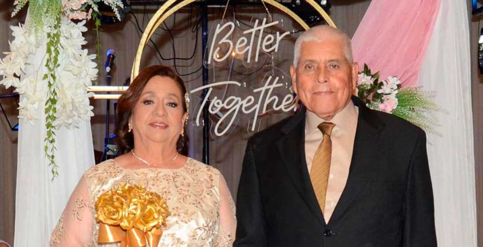 50 años de amor y compromiso celebran María del Carmen Castro y Eugenio ...