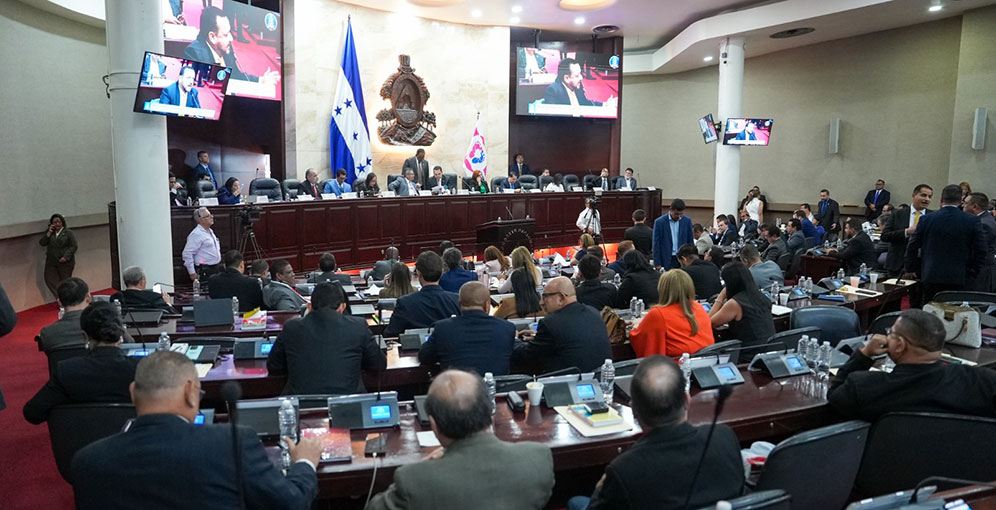 Presentan iniciativa en el Congreso para derogar “pacto de impunidad”