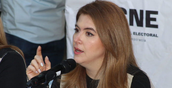 Cossette López reflexiona sobre la fe y la fortaleza en mensaje en ...