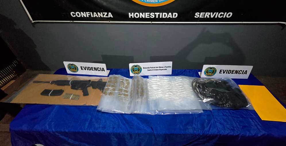Apresan a “Nio” por andar con fusil al hombro, vendiendo droga