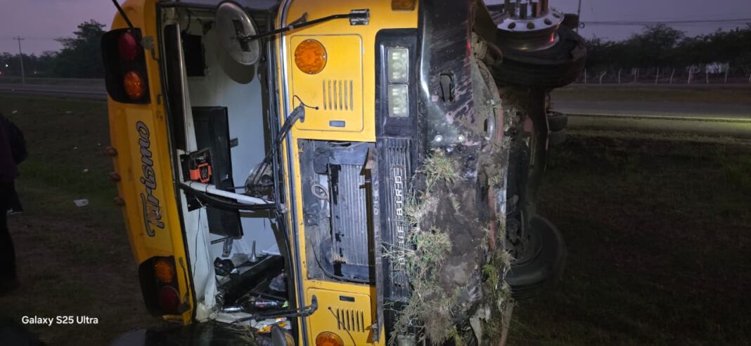 Volcamiento de autobús del INP deja varios heridos en CA-5