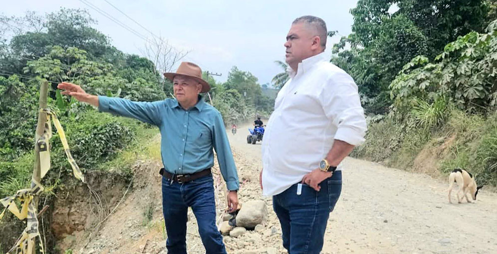 Gestionan canalización del río Lean y pavimentación de carretera ...