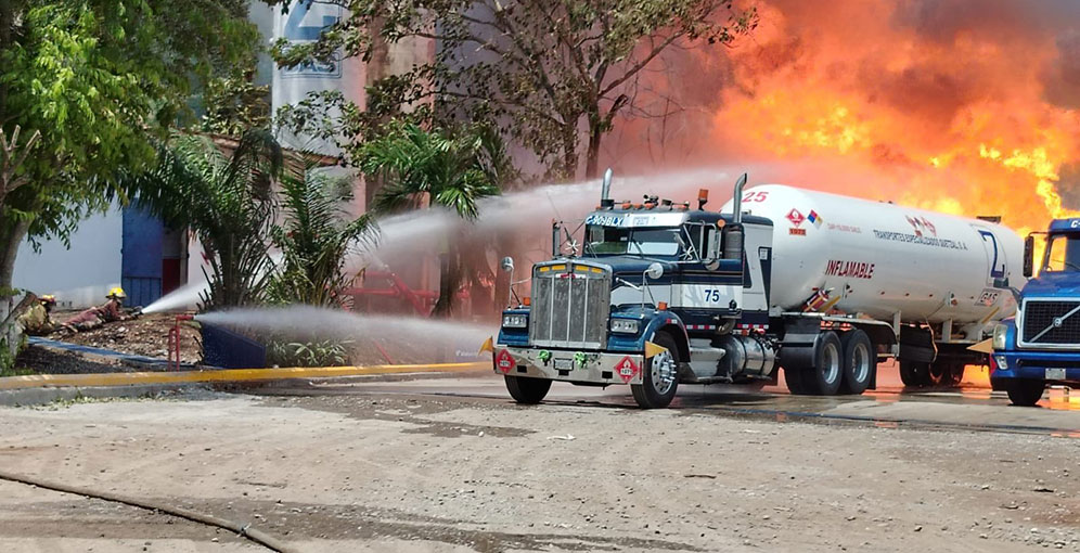 Los bomberos evitan una tragedia en planta de gas