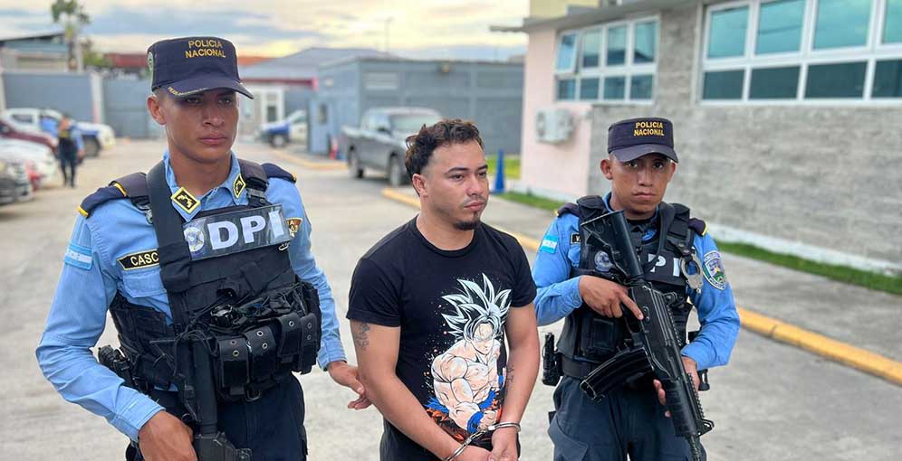 Atrapan a guardia por crimen en caseta