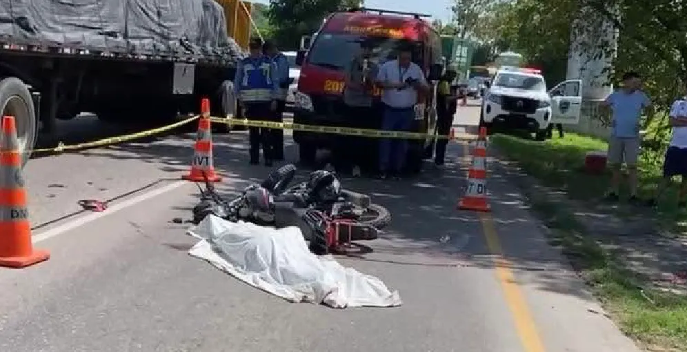 Joven motociclista fallece tras colisionar con bus en Villanueva, Cortés