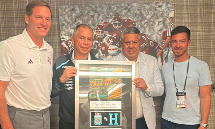 FFH y AFA reciben reconocimiento del Kyle Field