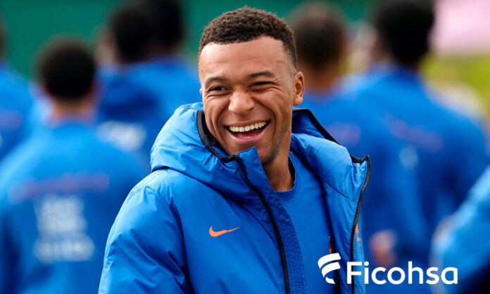 Mbappé llega al Mundial con cuentas pendientes y récords en el horizonte