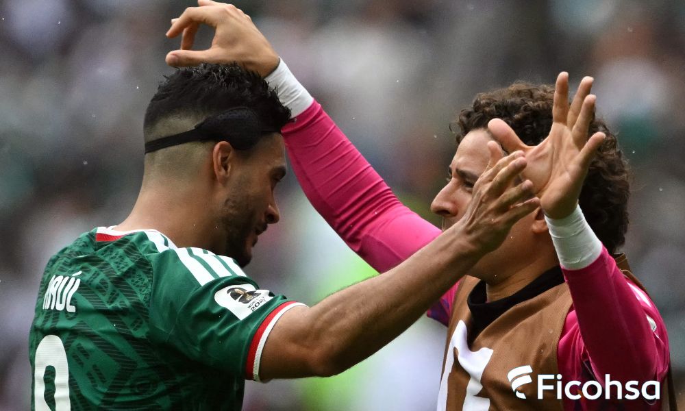 "Memo" Ochoa celebra su histórico récord de seis Copas