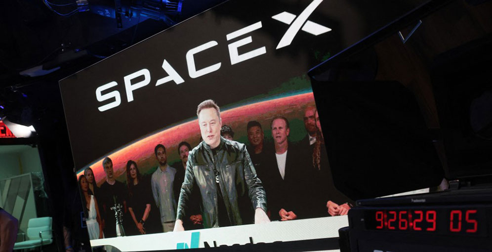 Musk se convierte en el primer trillonario del mundo al dispararse las ...