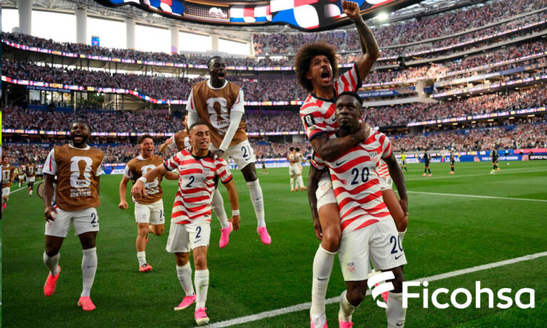 Estados Unidos debuta en el Mundial goleando a Paraguay